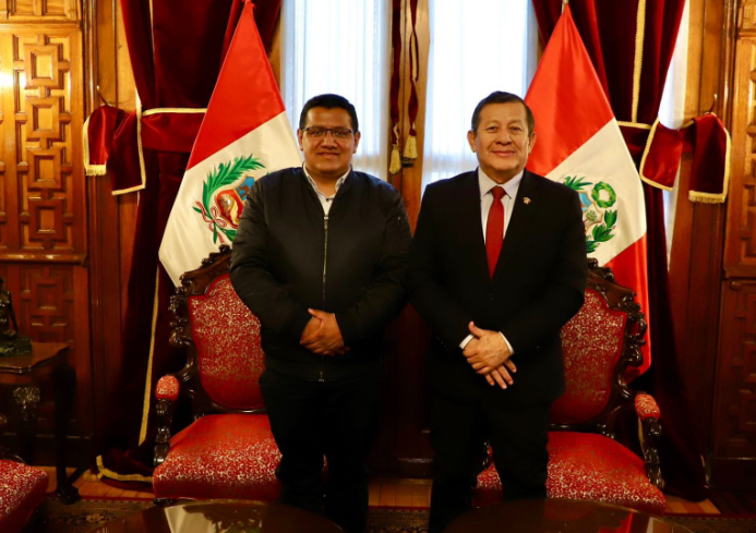 ALCALDE DE ANDAHUAYLAS, ABEL SERNA, SE REÃšNE CON CONTROVERSIAL ...